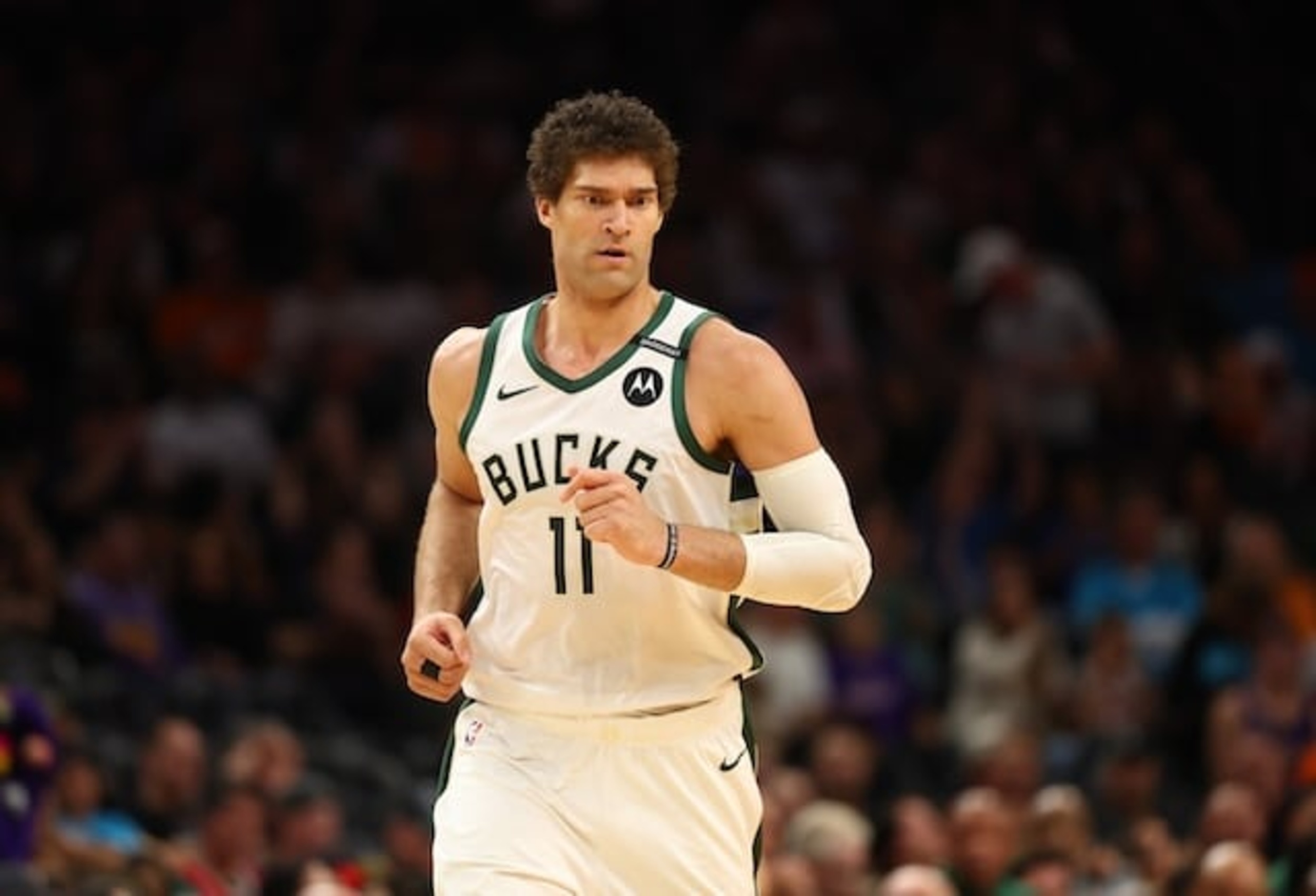 LeBron James’ Uncertain Future Led To Brook Lopez Signing With Clippers