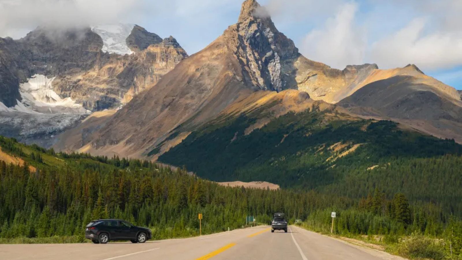 14 Canadian Natural Wonders That Put Famous Destinations to Shame