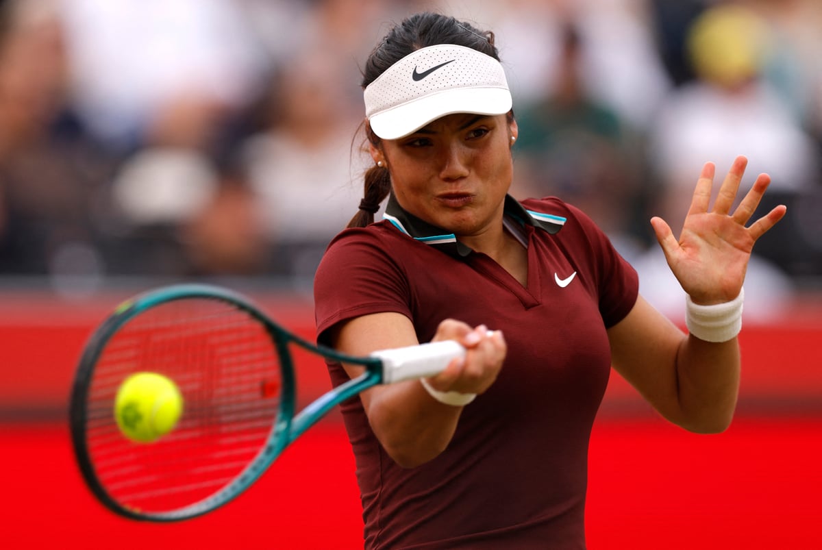 Raducanu vs Zheng result: Latest score and updates from Queen's Club ...