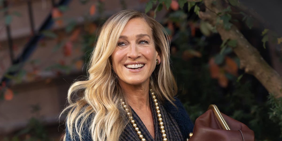 Carrie Bradshaw's Cat Tree Is So Pretty, I'd Buy It—And I Don't Even ...