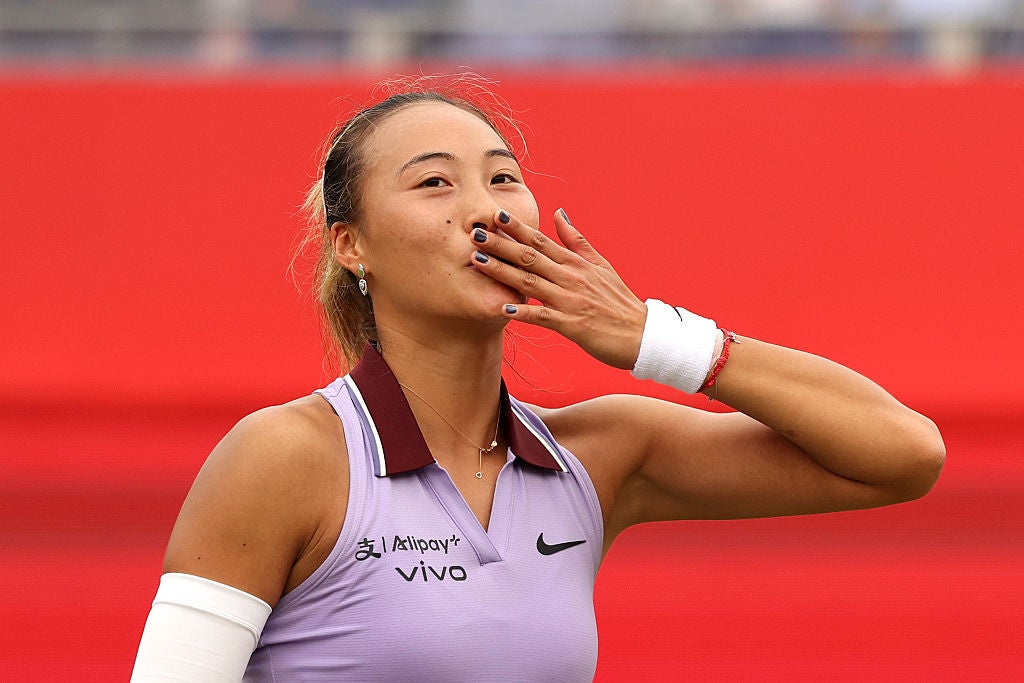 Emma Raducanu vs Qinwen Zheng live: Queen’s Club tennis scores as ...