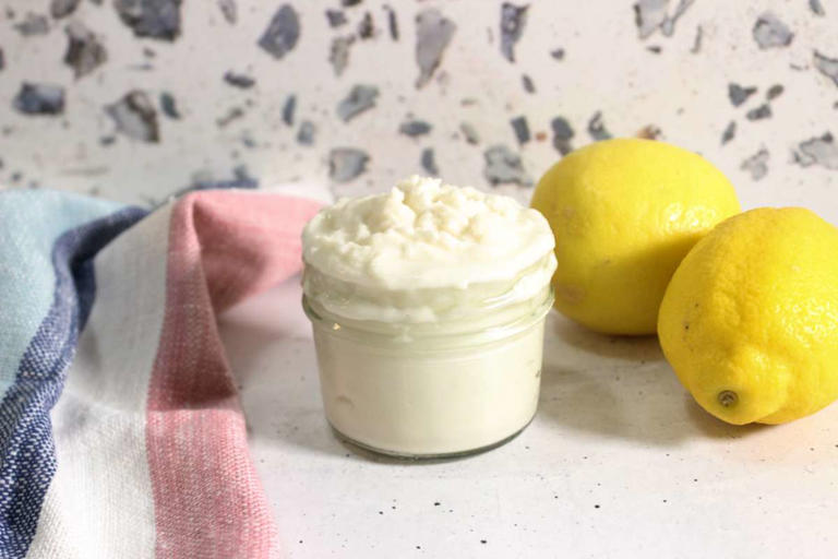 How to Make Easy DIY Oven Cleaner Paste