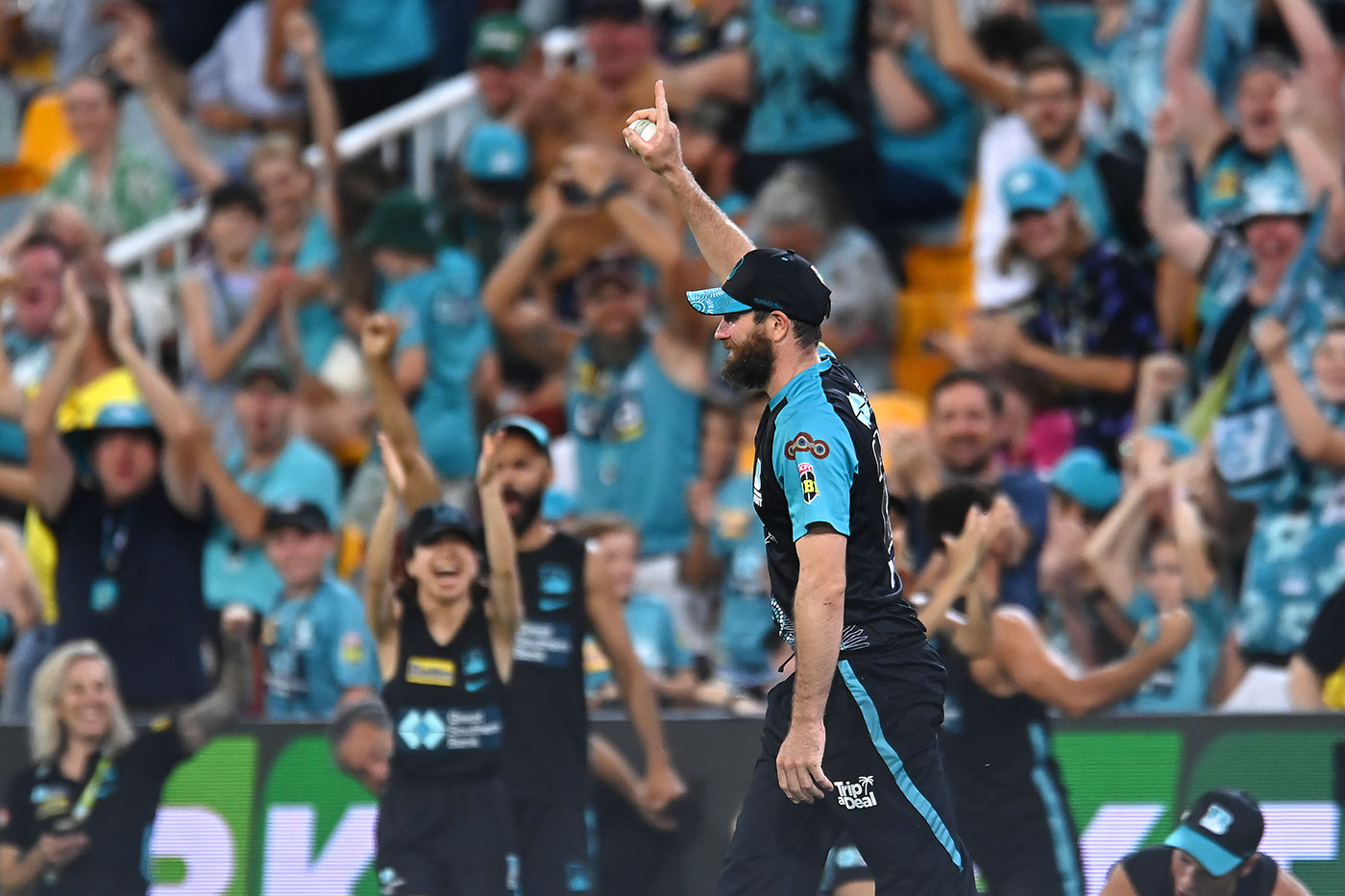 MCC changes law to make boundary catches with 'bunny hops' illegal