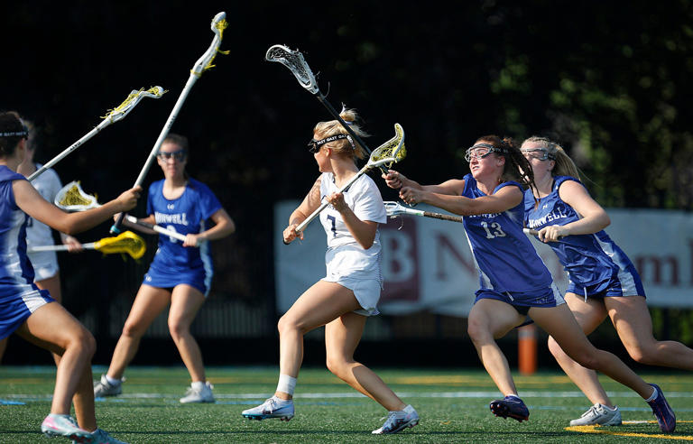 Vote for the South Shore High School female athlete of the week