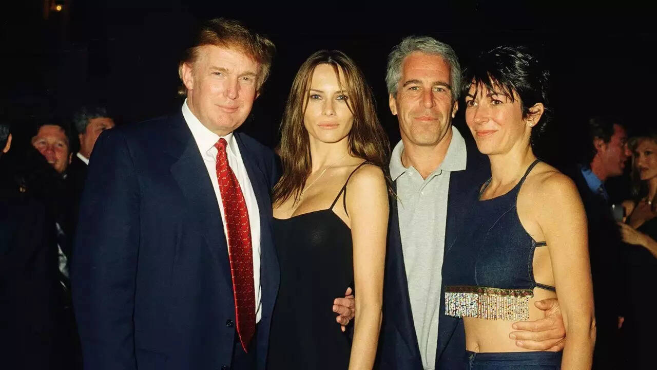 Does the FBI have Epstein’s secret photos of Donald Trump? Does the FBI have Epstein’s secret photos of Donald Trump?