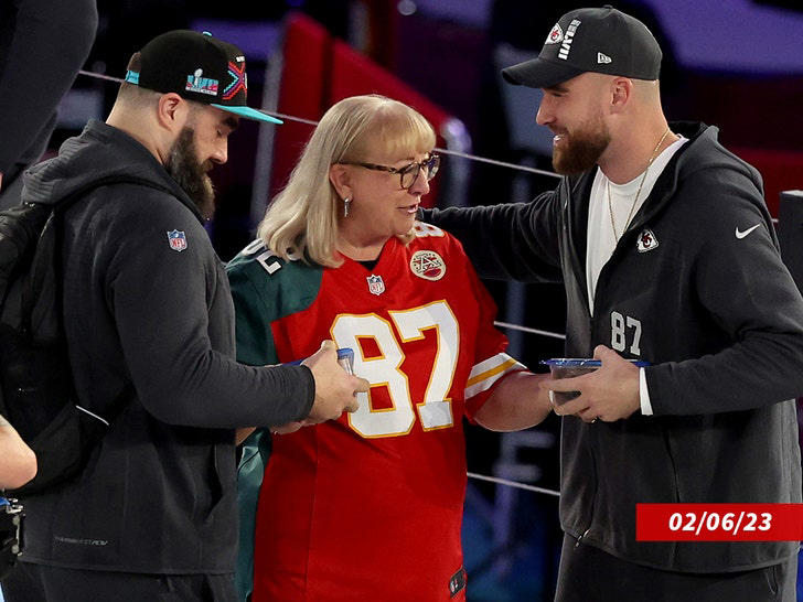 Travis Kelce blindsided by Donna's home renovations, I could've helped!