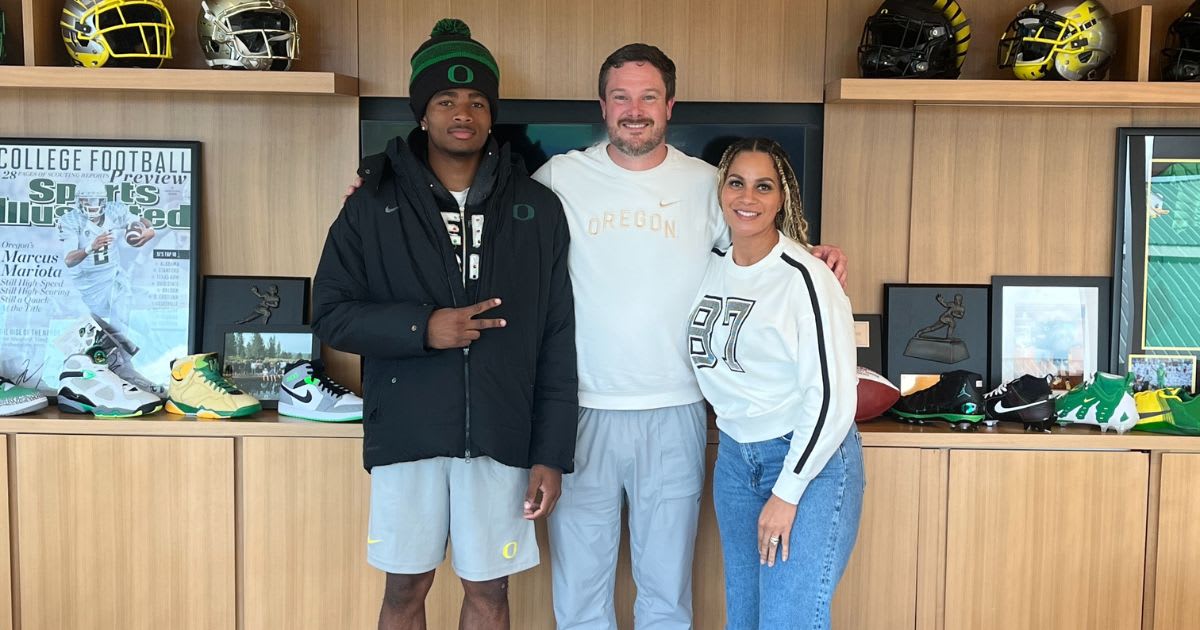 Oregon lands a commitment from one of the nation’s top WRs Messiah Hampton