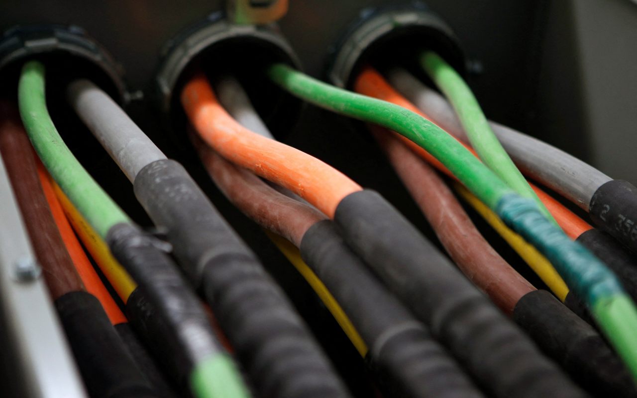 Brookfield Strikes Deal to Buy Internet Provider Hotwire