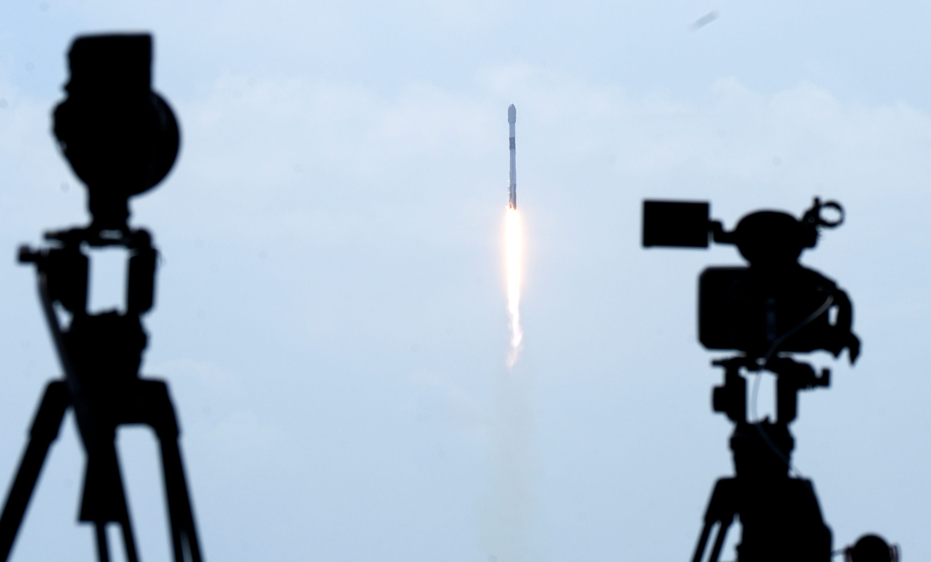 SpaceX launch recap: Live updates from Starlink mission from Cape ...