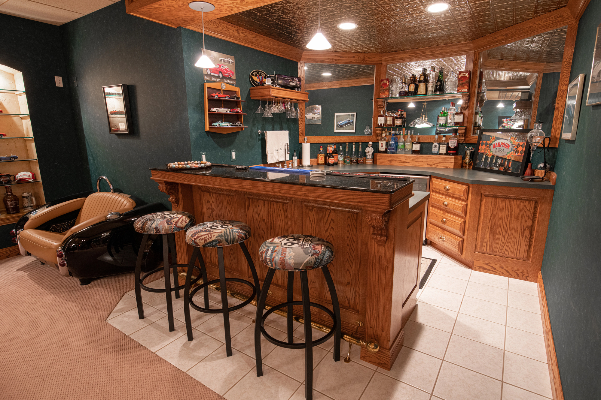 17 Home Bar Setups That Defined the ’80s