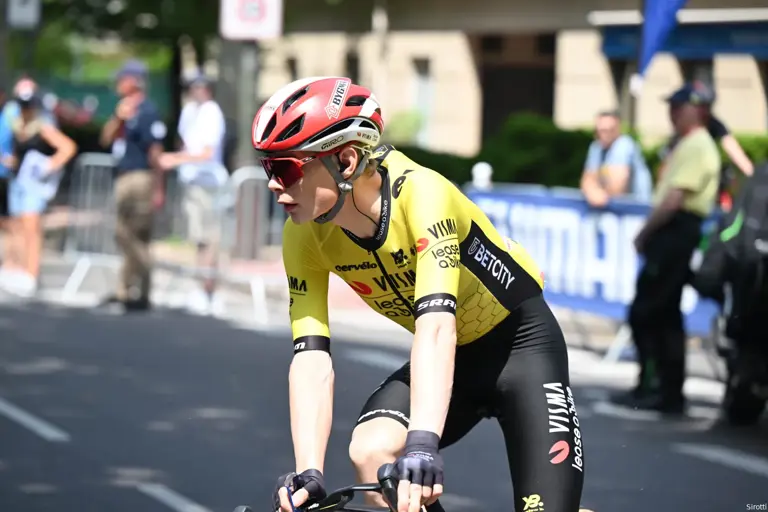 LIVE stage 7 Critérium du Dauphiné 2025 | A ridiculous amount of ...