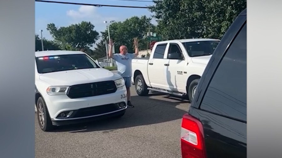 ‘You’d think they just captured Al Capone’: Couple handcuffed over ...