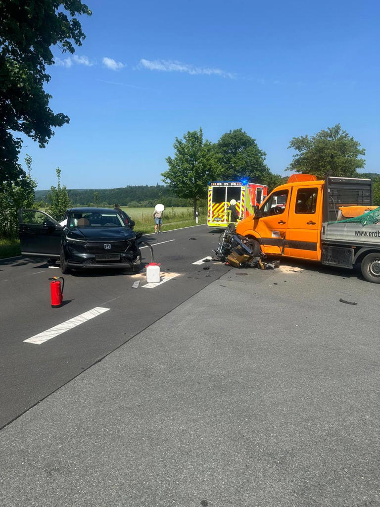 Unfall auf L550 bei Lauenförde: Motorradfahrer schwer verletzt