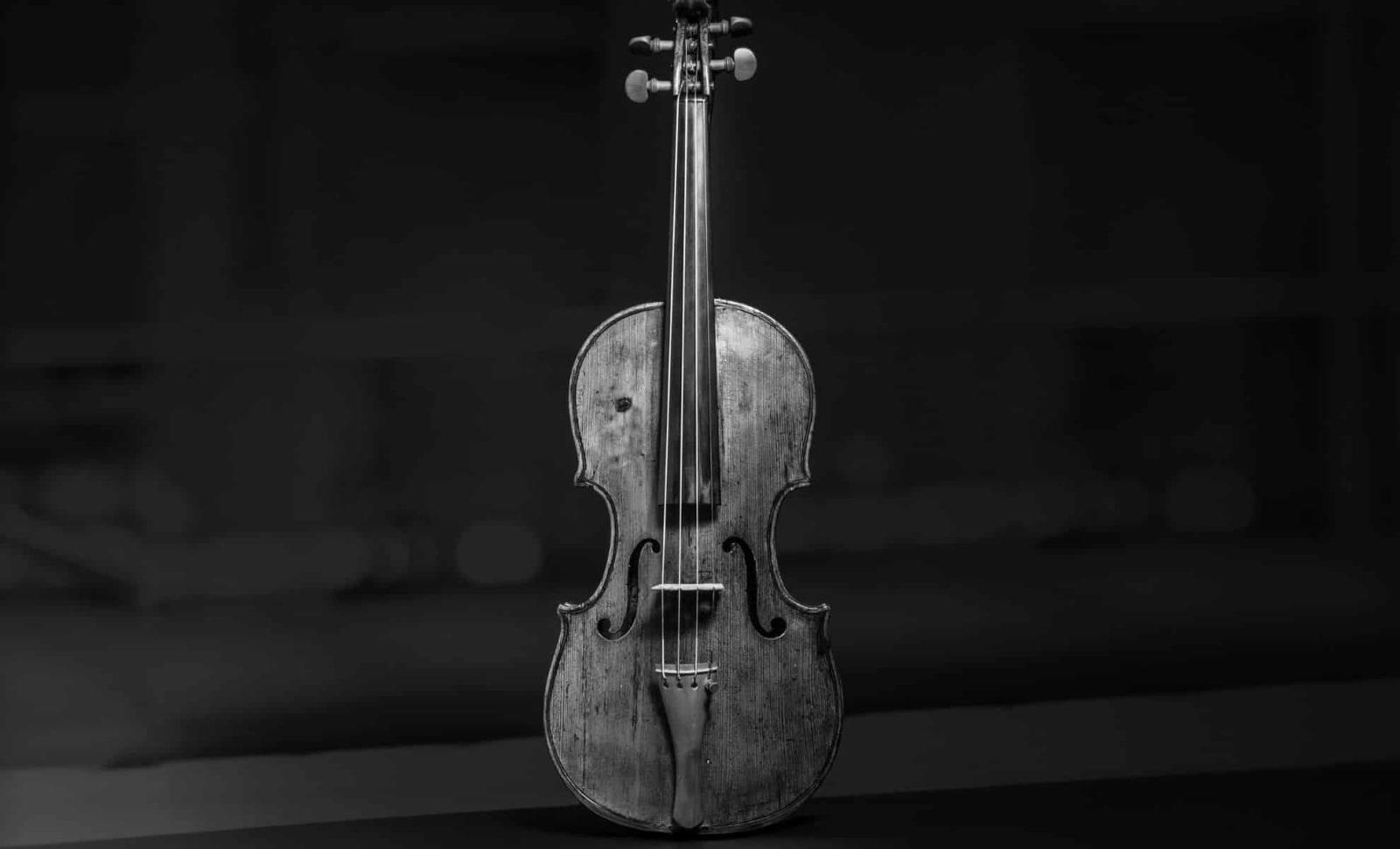 Physicists Create the World’s Smallest Violin – It’s More Than Just a Joke