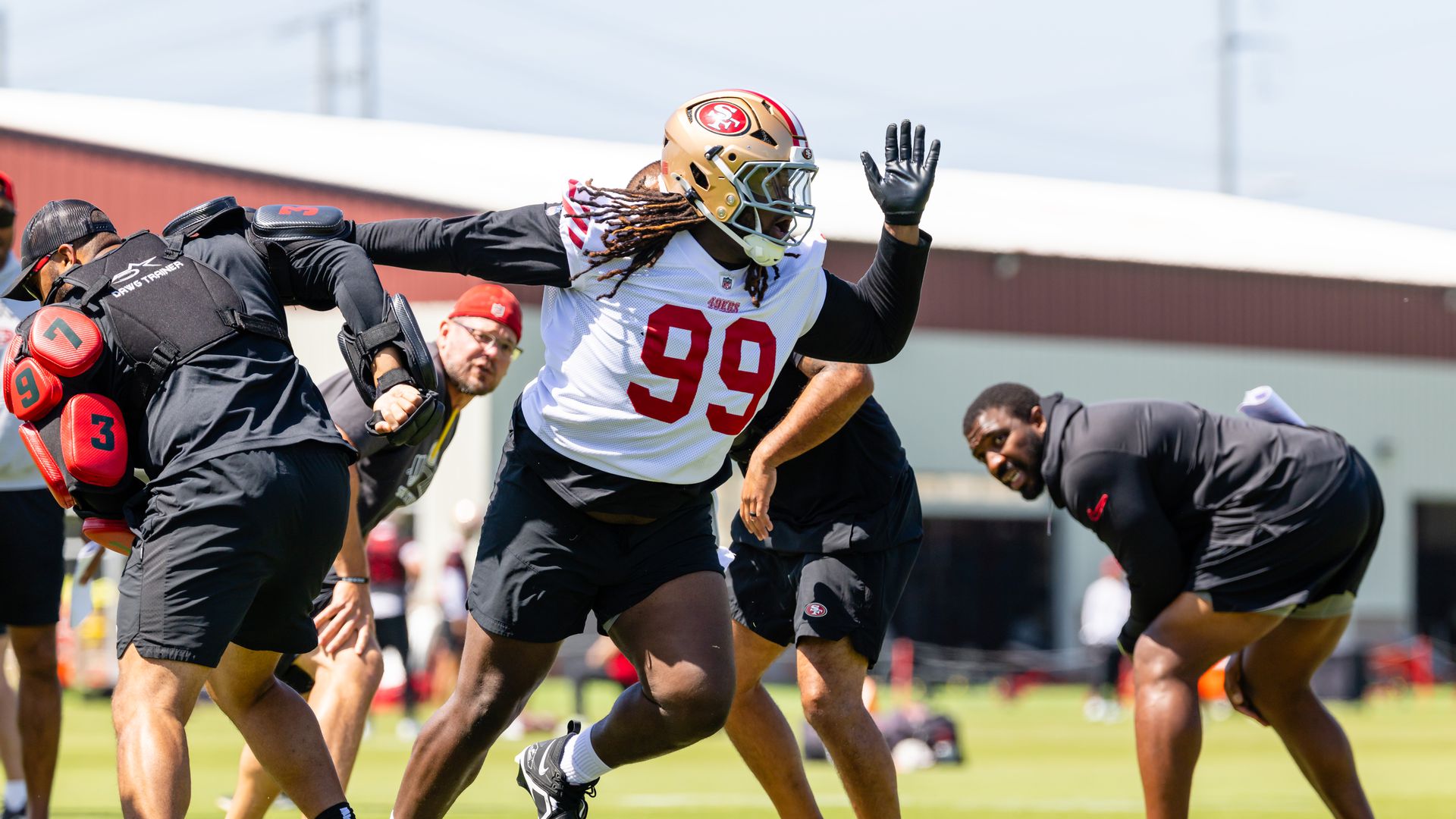 The 49ers have only one member from their 2025 draft class unsigned