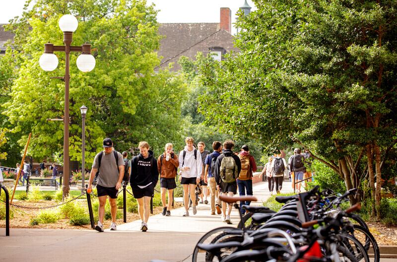 Tuition and mandatory fees voted to remain at flat rate for 4th ...