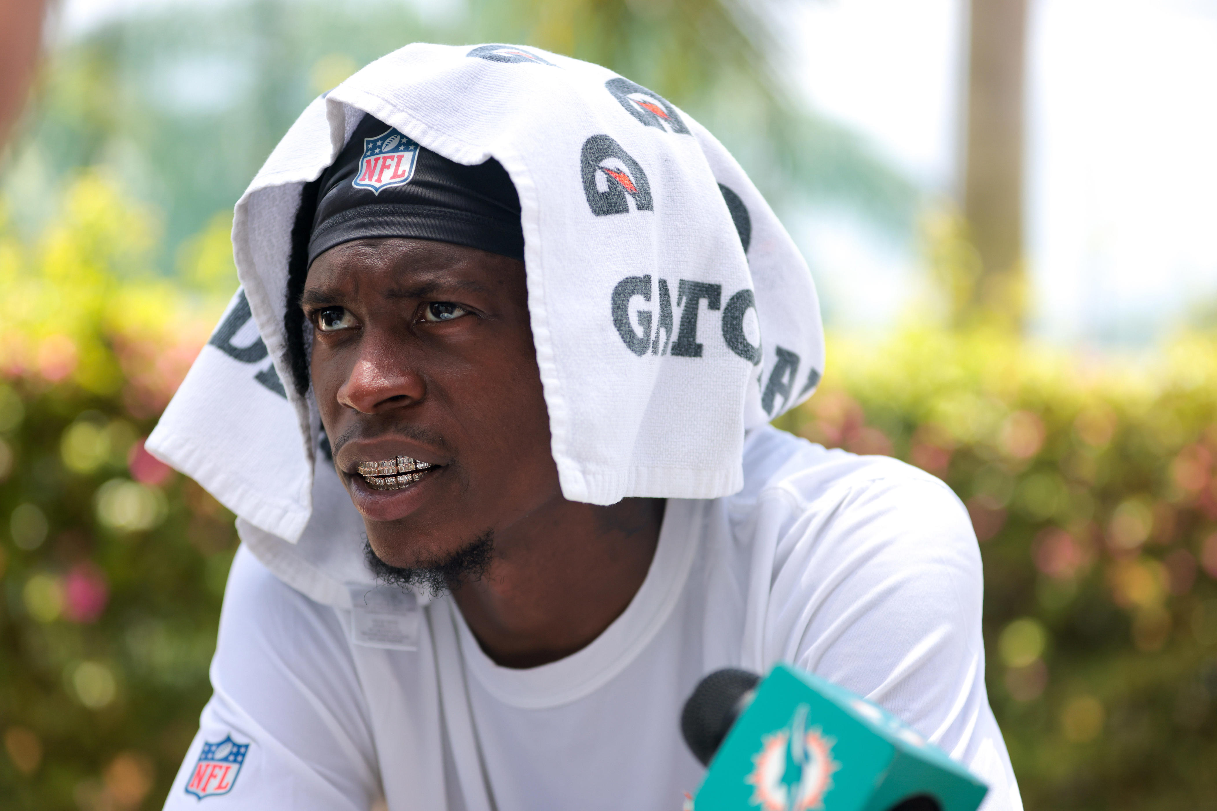 Mike McDaniel on Dolphins' decision to cut ties with top 2023 draft ...