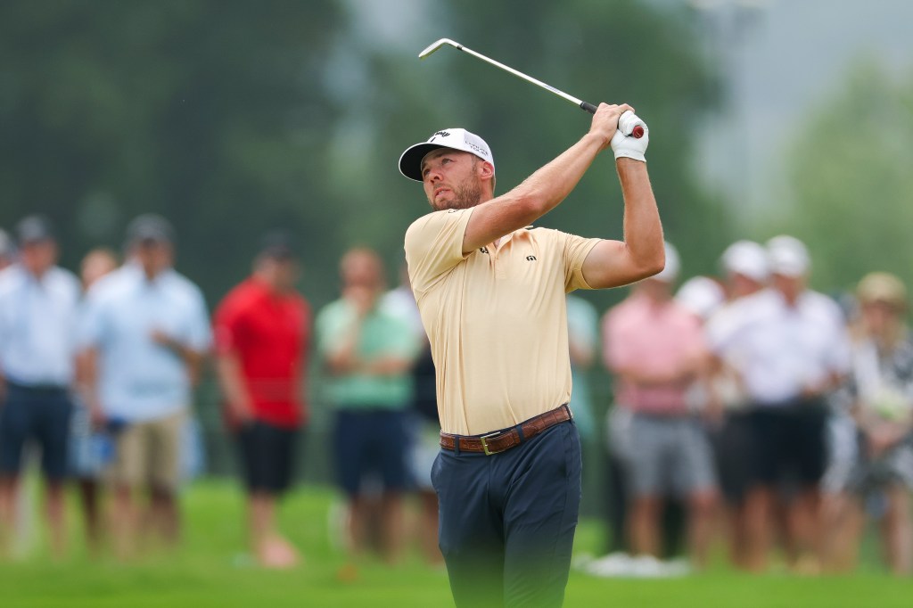 Sam Burns left standing atop the US Open leaderboard as stars falter in ...