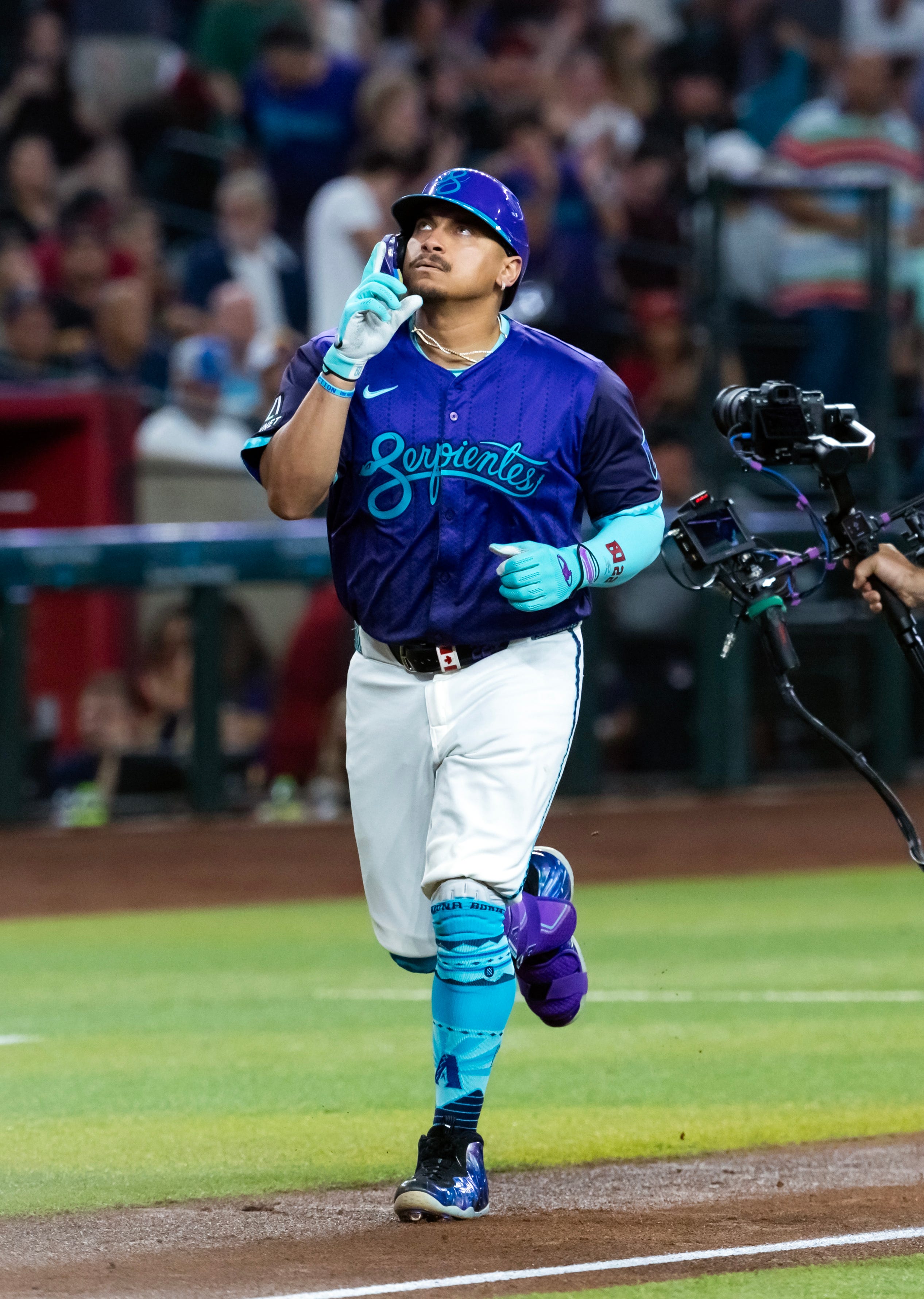 Bullpen shines against Padres in 4th straight Diamondbacks' win