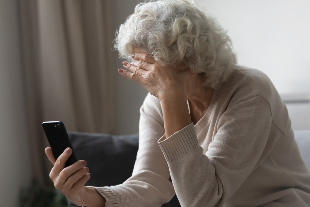 The small things adult children do without realising that break parents ...