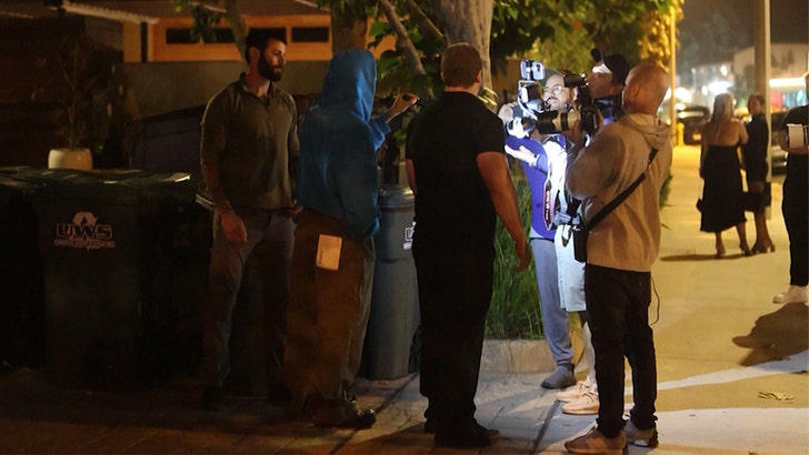 Justin Bieber Clashes With Paparazzi in Heated Confrontation Outside ...