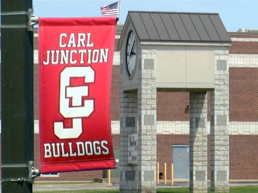 Carl Junction begins homecoming week with creative themes
