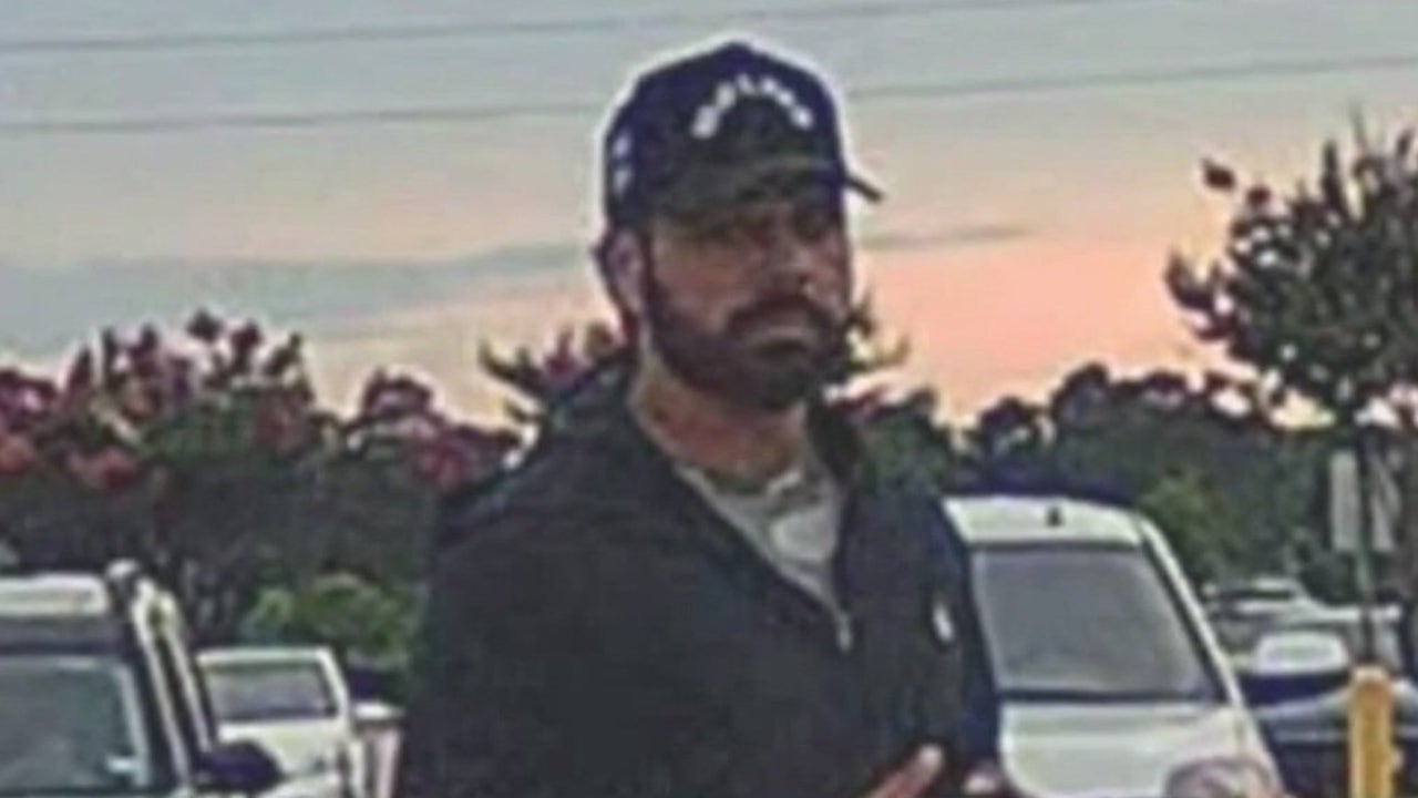 Wanted man accused of exposing himself outside Target in Tomball