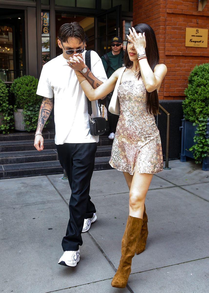 Peso Pluma and Kenia OS can't keep their hands off each other in NYC