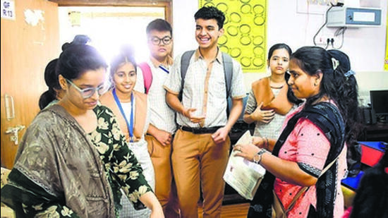 Flooded with applications, BMC to add extra division in 7 CBSE public ...