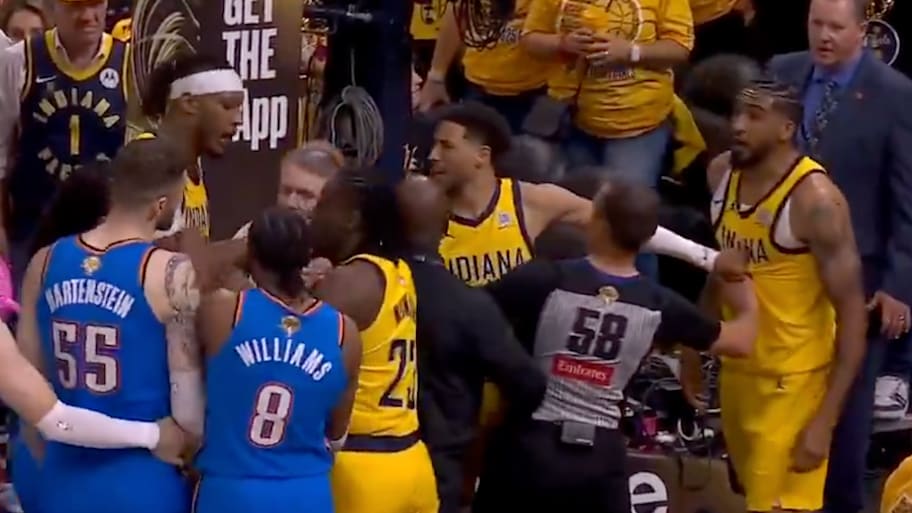 Pacers, Thunder Get Into It After Flagrant Obi Toppin Foul on Alex Caruso
