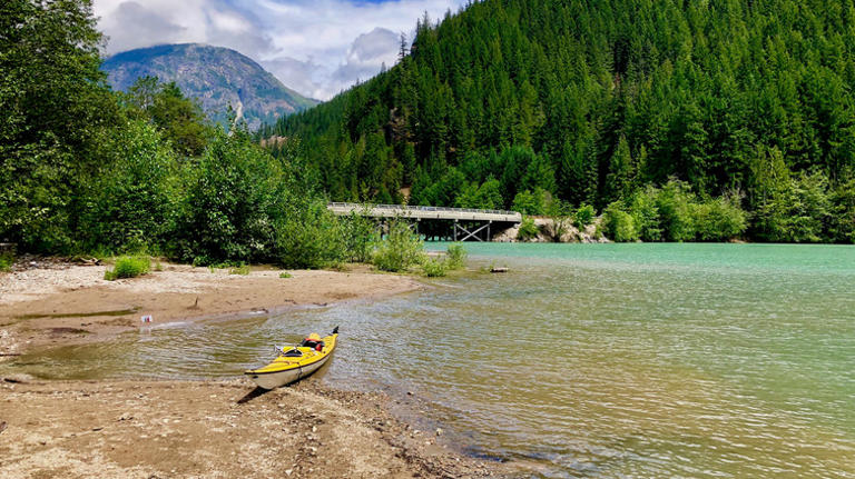 Washington's Gorgeous, Turquoise Lake Is A Gem Of The North Cascades ...