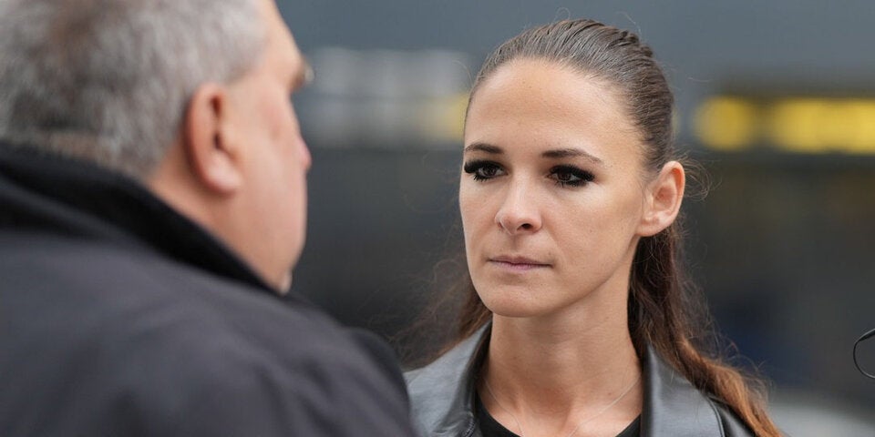 FPÖ tobt: „Während ganz Österreich trauert, wird bei der Pride-Parade ...