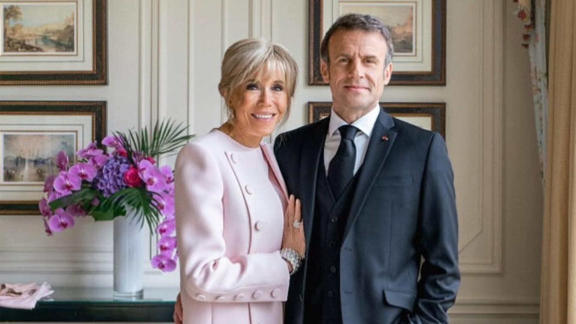 La historia de amor de Emmanuel y Brigitte Macron: de darle clase ella ...