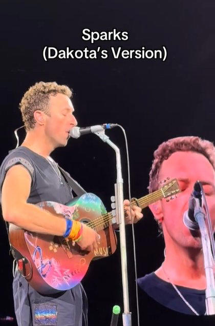Chris Martin z trudem powstrzymywał emocje. Podczas koncertu nie ...