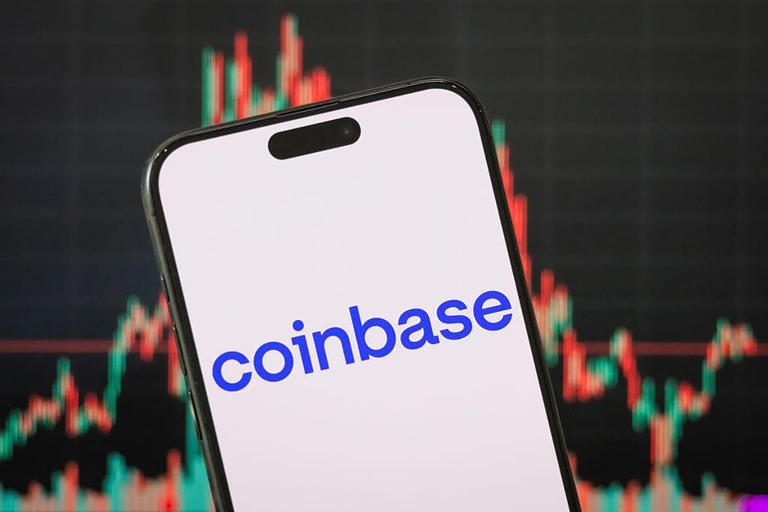 This New Coinbase Card Lets You Earn Up to 4% Back in Bitcoin. Here's ...