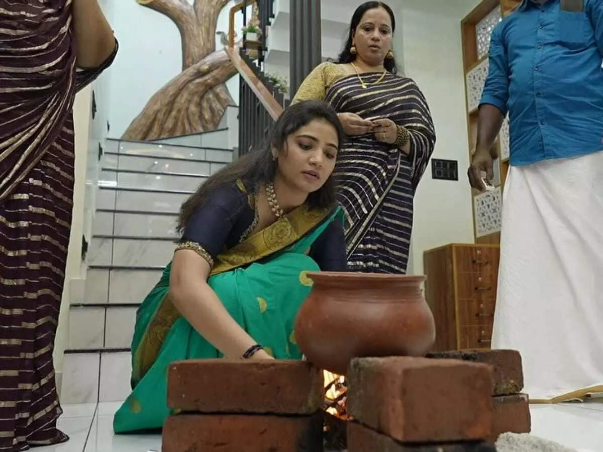 Bigg Boss Tamil fame Anshitha Akbarsha buys a new house, calls it 'My ...