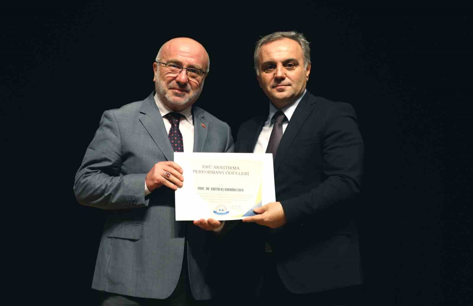 ERÜ’de "2024 Yılı Araştırma Performansı Değerlendirme Toplantısı ve ...
