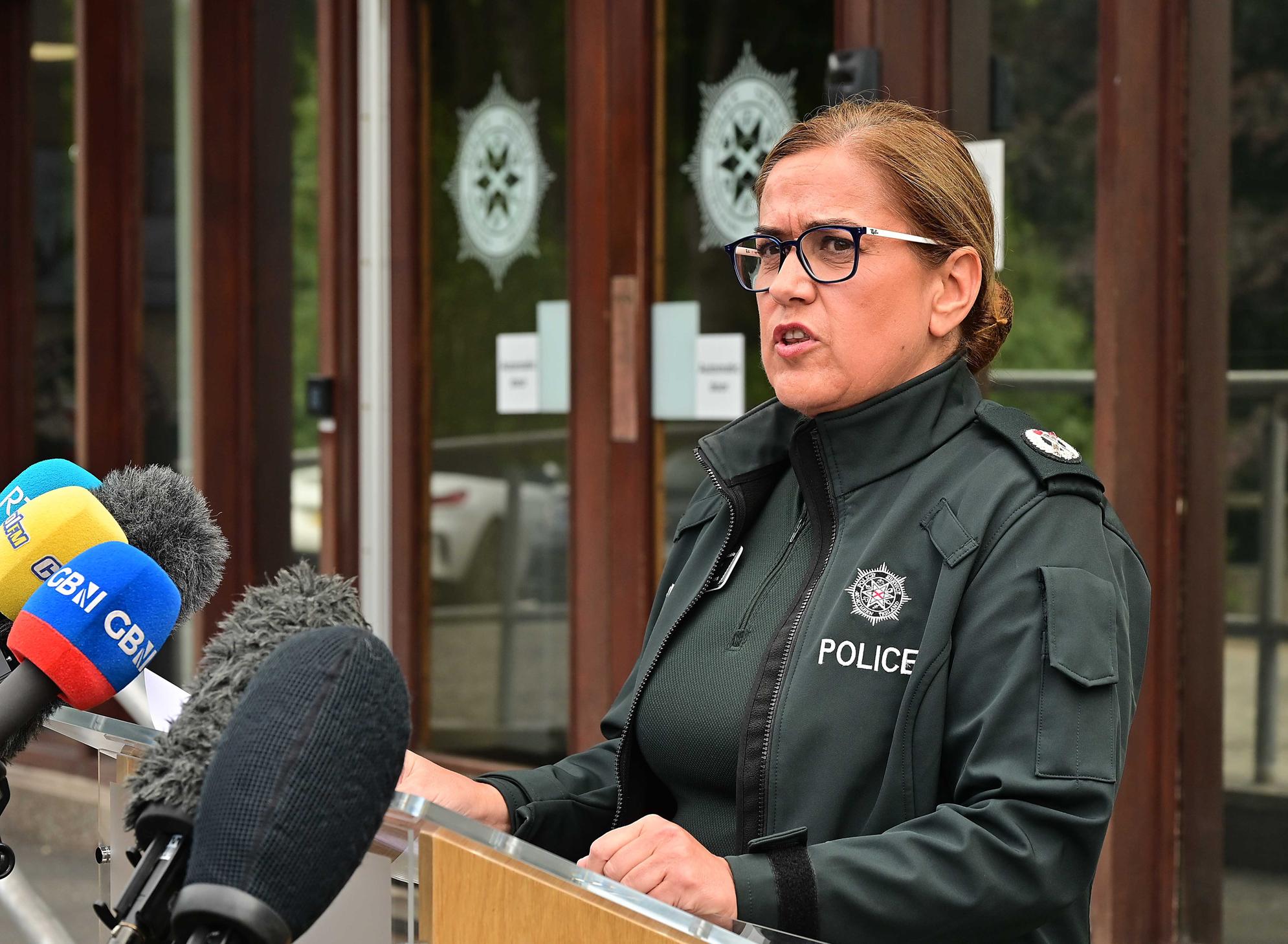 Police vehicle windscreen smashed in Tullyally estate in Derry amid ...