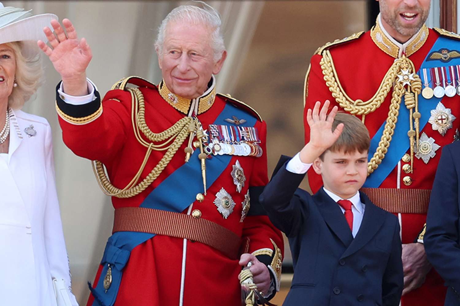 Prince Louis, 7, Mimics King Charles in Adorable Balcony Moment Caught ...