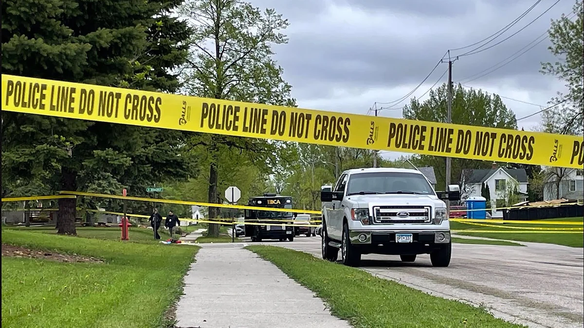 Vuelca un autobús escolar con 42 niños el primer día de clases en Texas