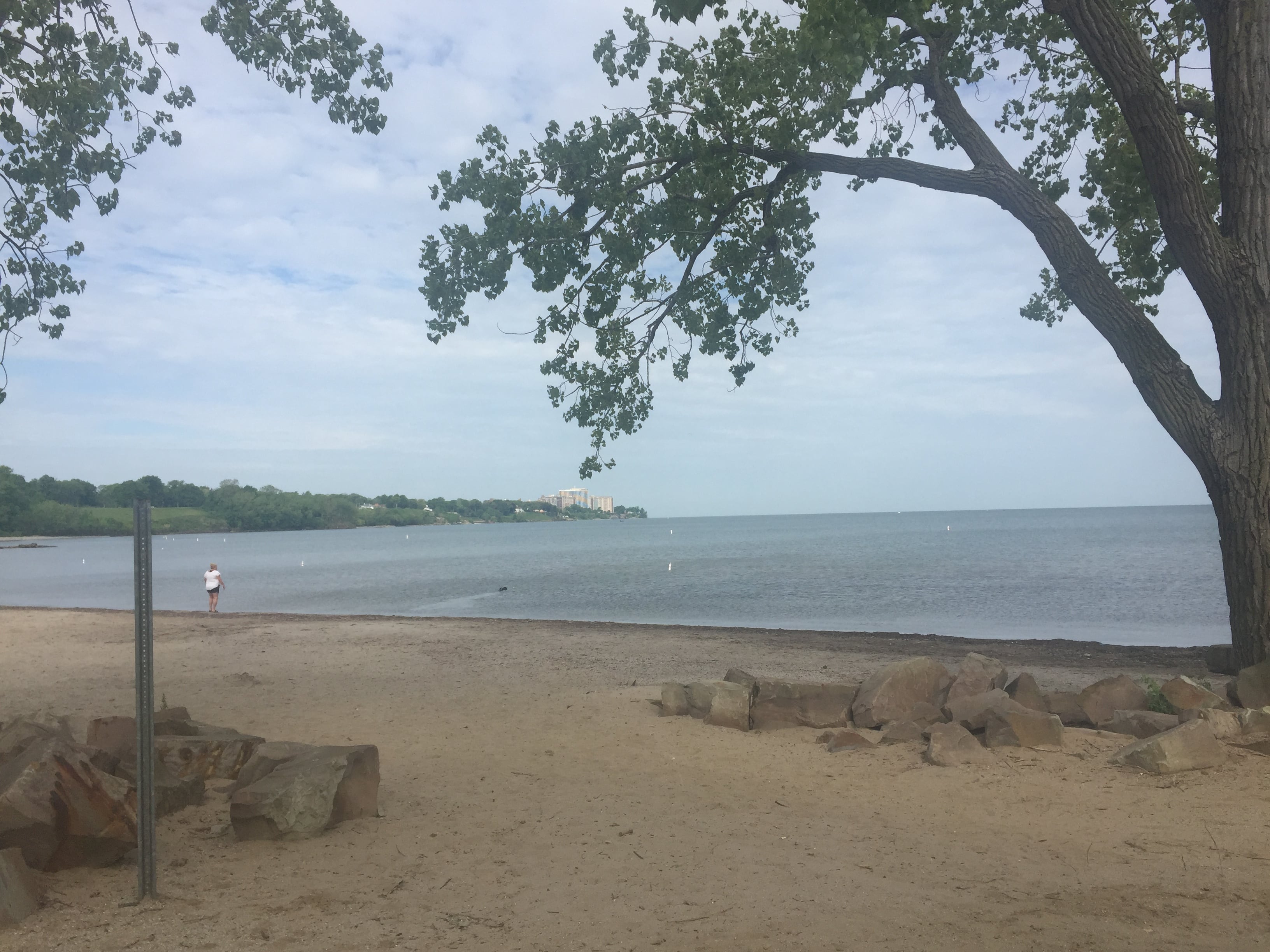 NEO Sewer District issues sewer overflow advisory for Edgewater beach ...