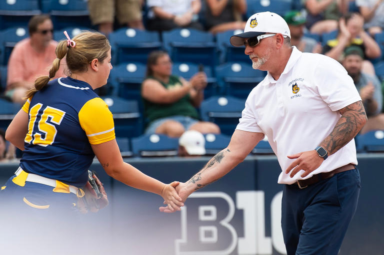 Greencastle's Mark DeCarli ends 14-year run softball coach