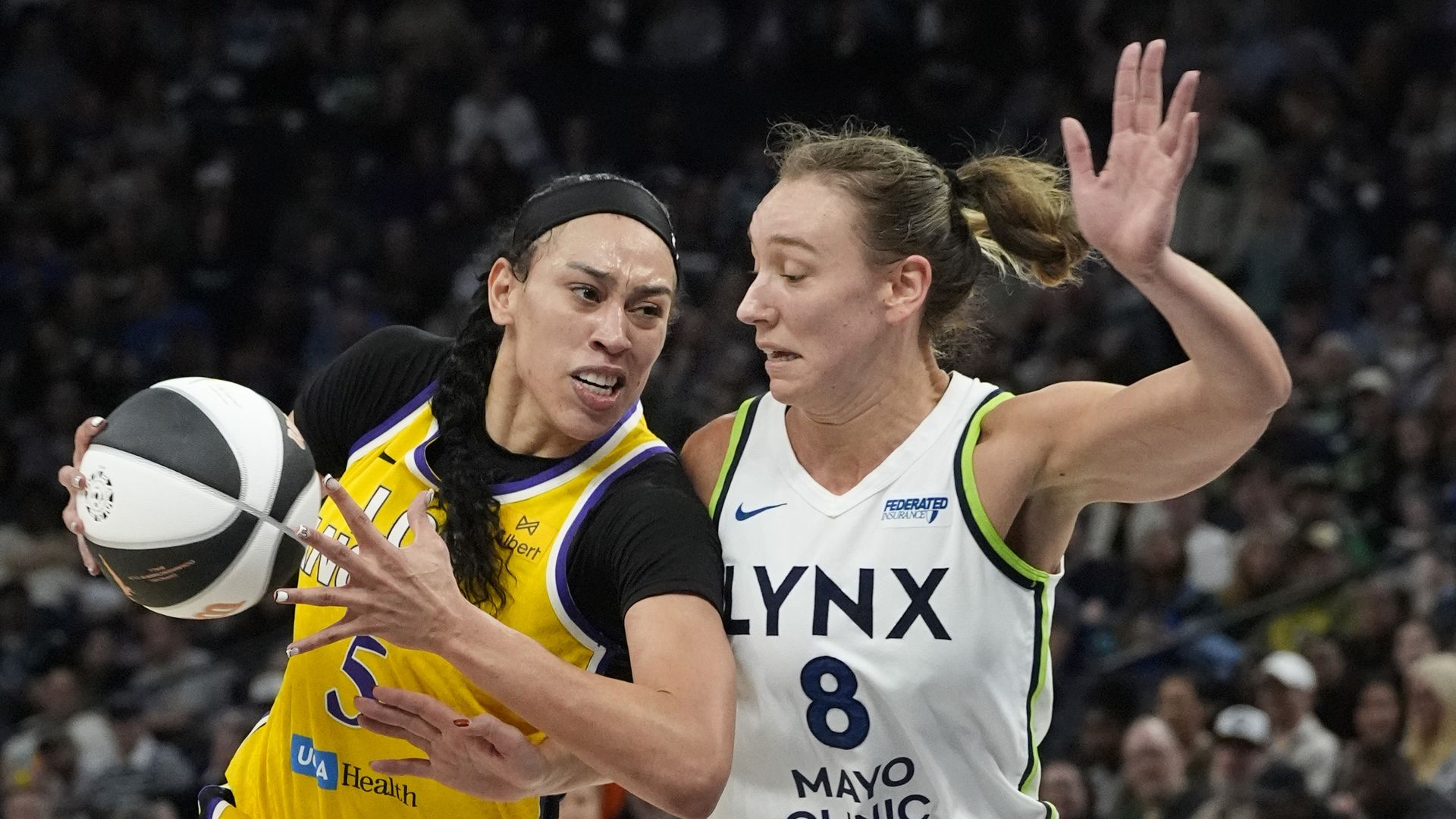 Napheesa Collier, Lynx blowout Sparks in Commissioner’s Cup