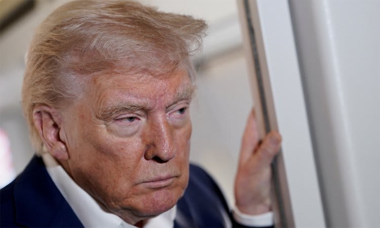 Only poll number 'under water' Trump cares about singled out by MSNBC host