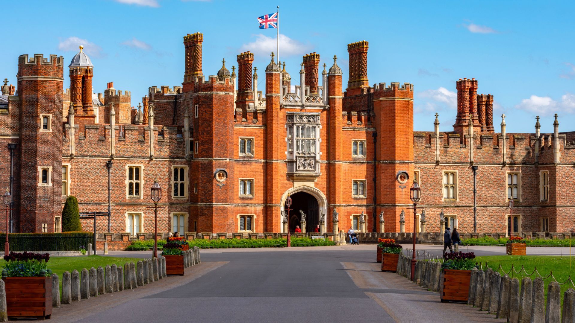 Love, lies and lavish homes – historical and royal homes that witnessed ...