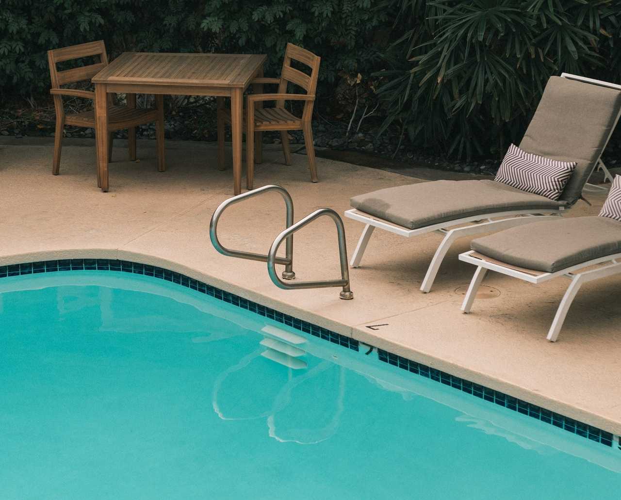 Man Dies After Drowning In CT Pool