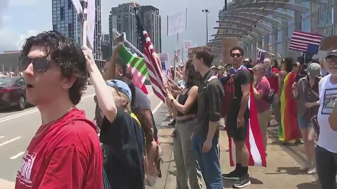 Former marine protests because the Constitution is 'under attack'