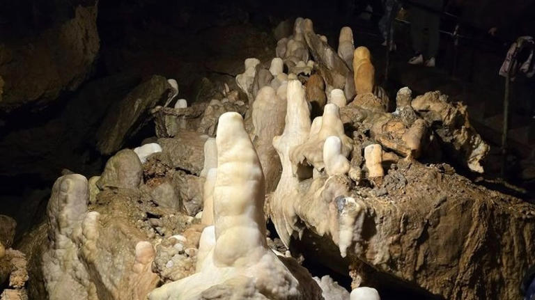 This Fascinating Subterranean Site In Pennsylvania Is A Gorgeous Cave ...