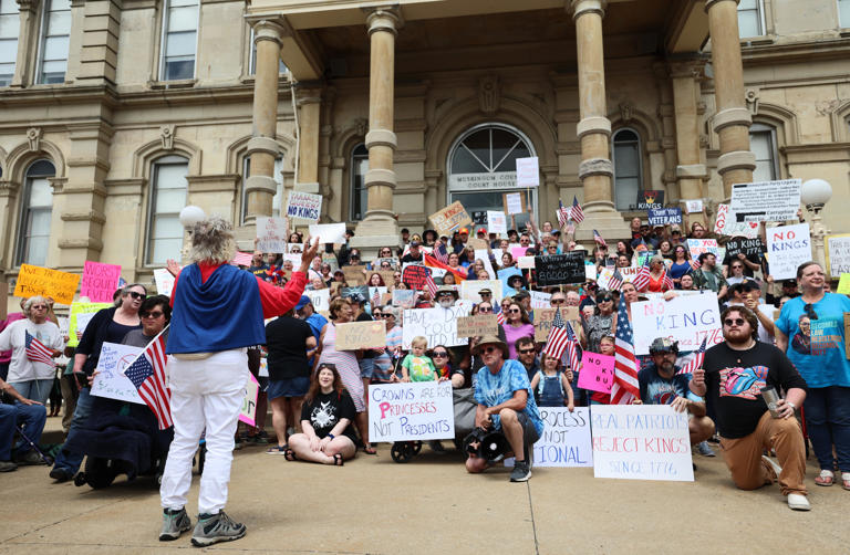 Workers Over Billionaires protestors will gather near county courthouse ...