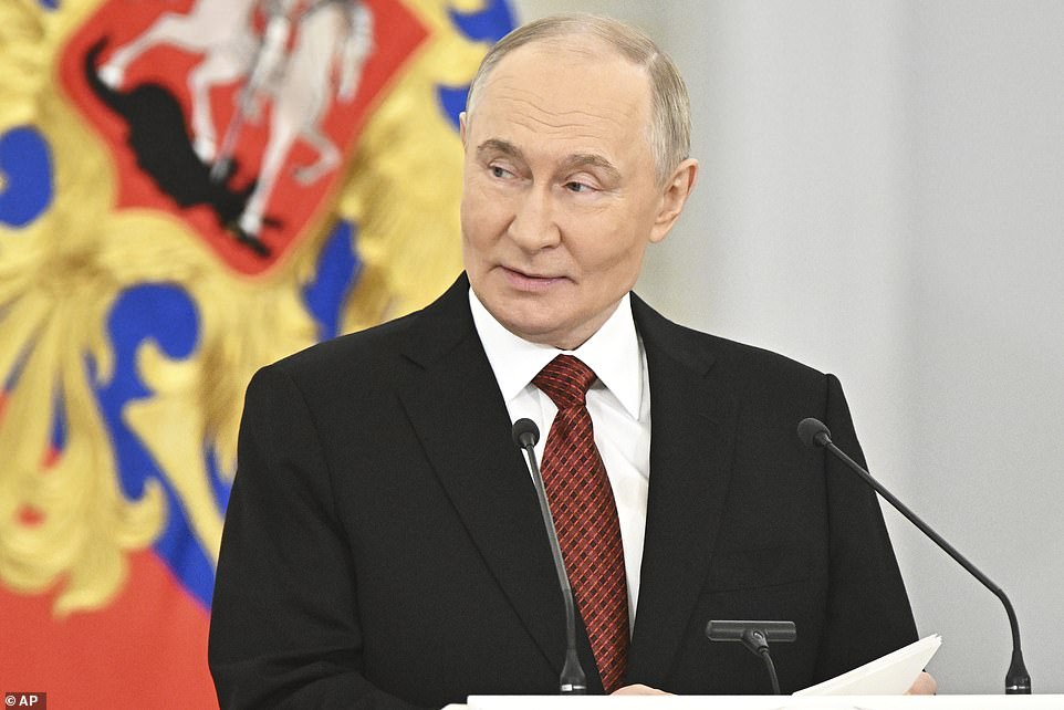 Trump reveals Putin called him to wish a happy birthday